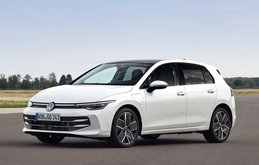 Nuova Volkswagen Golf 8 Restyling 2024: Prezzi - Sovrasterzo
